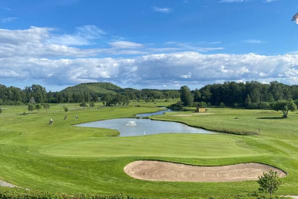 Arninge Golfklubb, Täby, Schweden - Albrecht Golf Führer