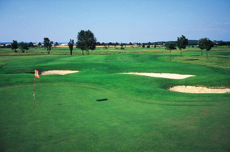 Golf Blue Green Lyon Chassieu, Chassieu, France - Albrecht Golf Guide