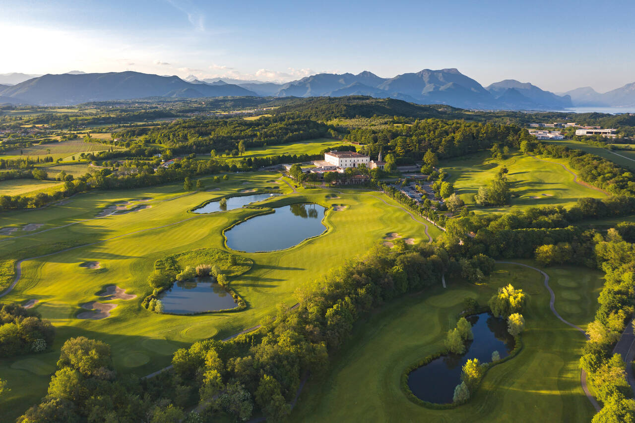 Golf Club Arzaga, Calvagese della Riviera, Lago di Garda, Brescia, Italien - Albrecht Golf Führer
