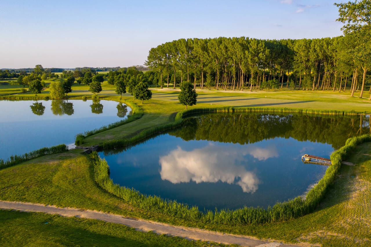 Guía de golf Sárvár: Campos de golf y Driving Ranges en Sárvár, Hungría
